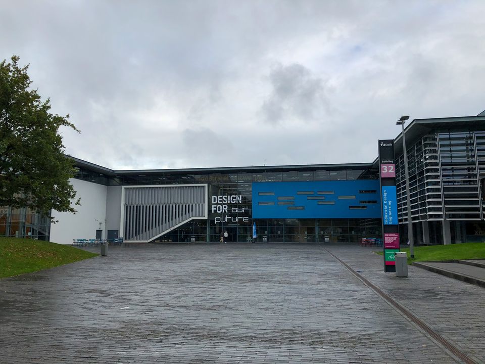 IoT2022の会議は，デルフト工科大の中のIndustrial Design Engineering (IDE)という建物で行われました．